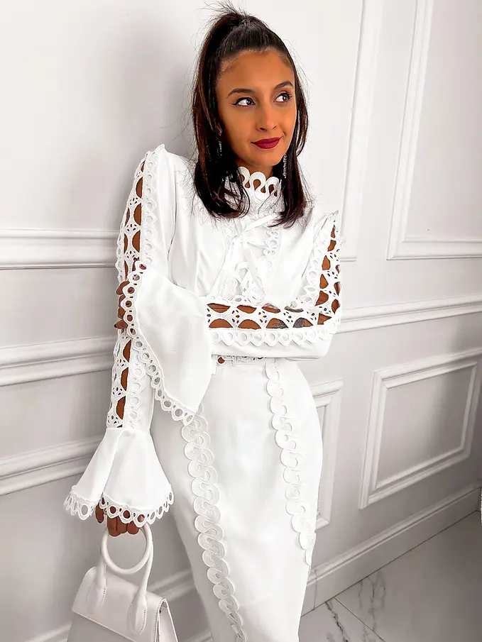 Laserom rezané elegantné šaty MAURA+ | Starstyle.sk